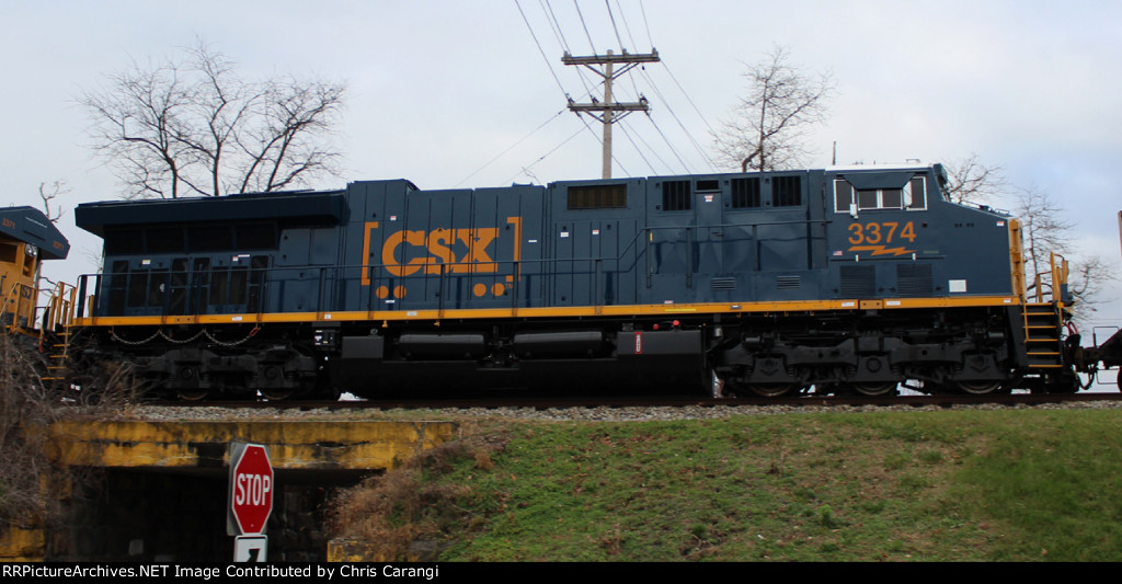 CSXT 3374 on Q031-16